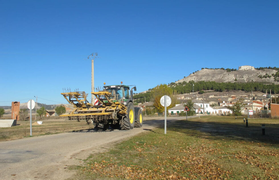 El Parlamento Europeo desafía a la CE y pide una PAC post 2027 ...